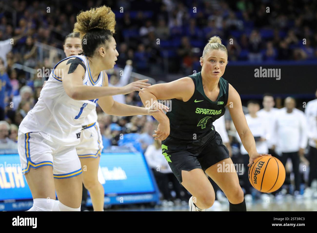 LOS ANGELES, CA - FEBRUARY 16: Michigan State Spartans guard Theryn ...
