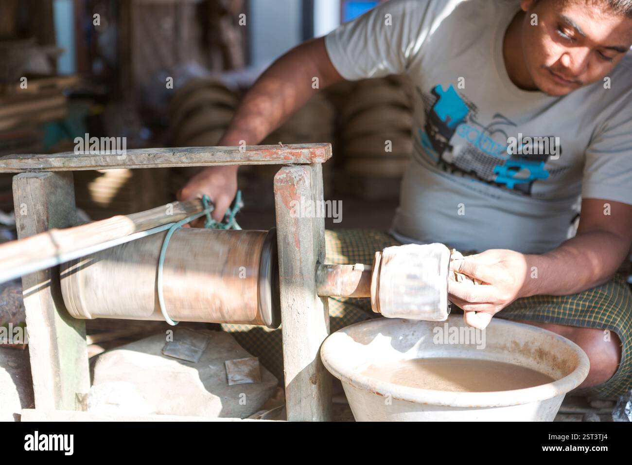 Myanmar, Bagan, porcelain manufacture at the Manuha Phaya Temple Stock ...