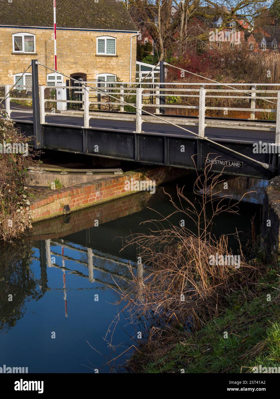 Stroudwaters lodgemore bridge hi-res stock photography and images - Alamy