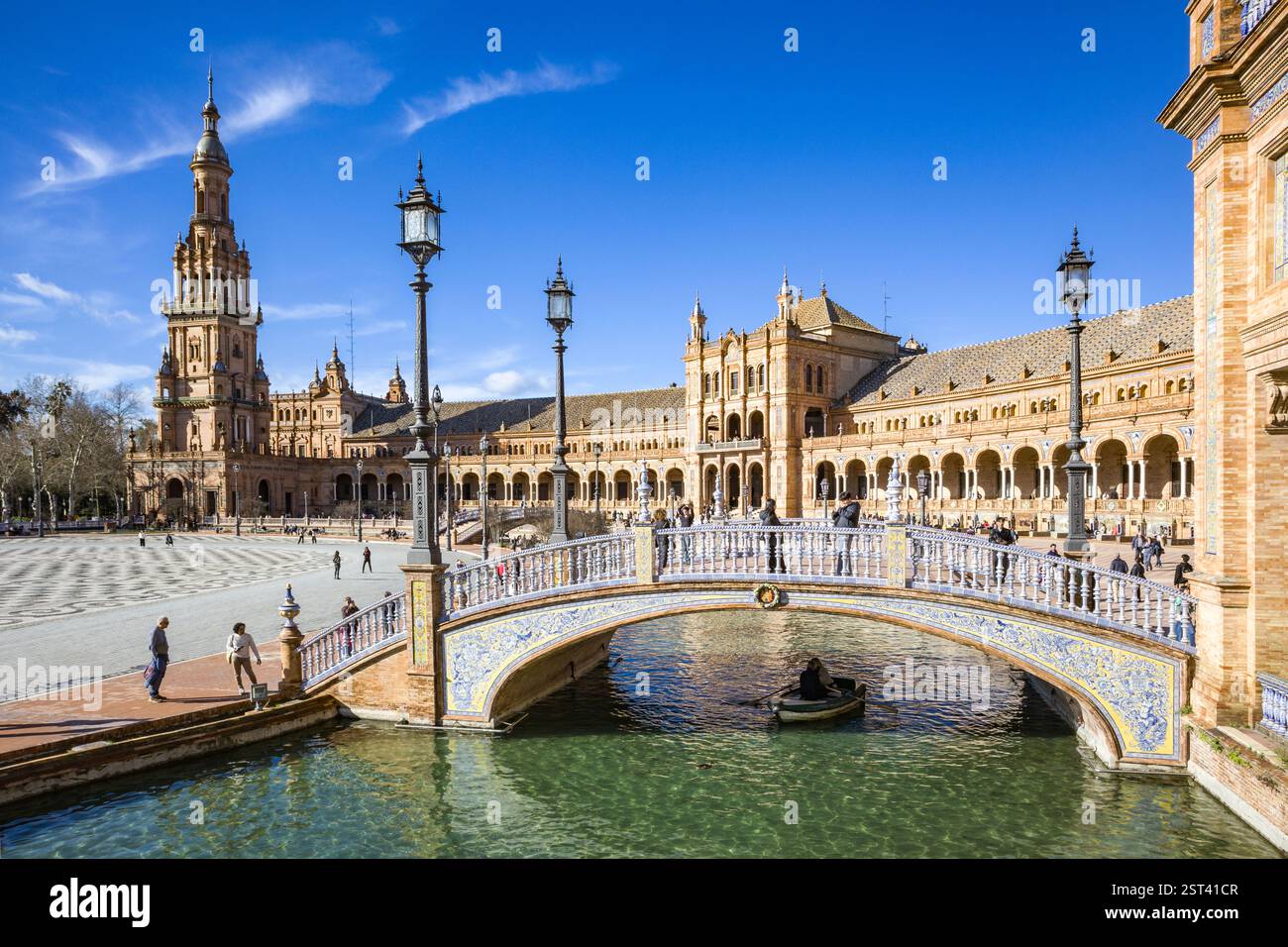 Plaza de España, Parque de María Luisa, Sevilla, Andalucía, España ...
