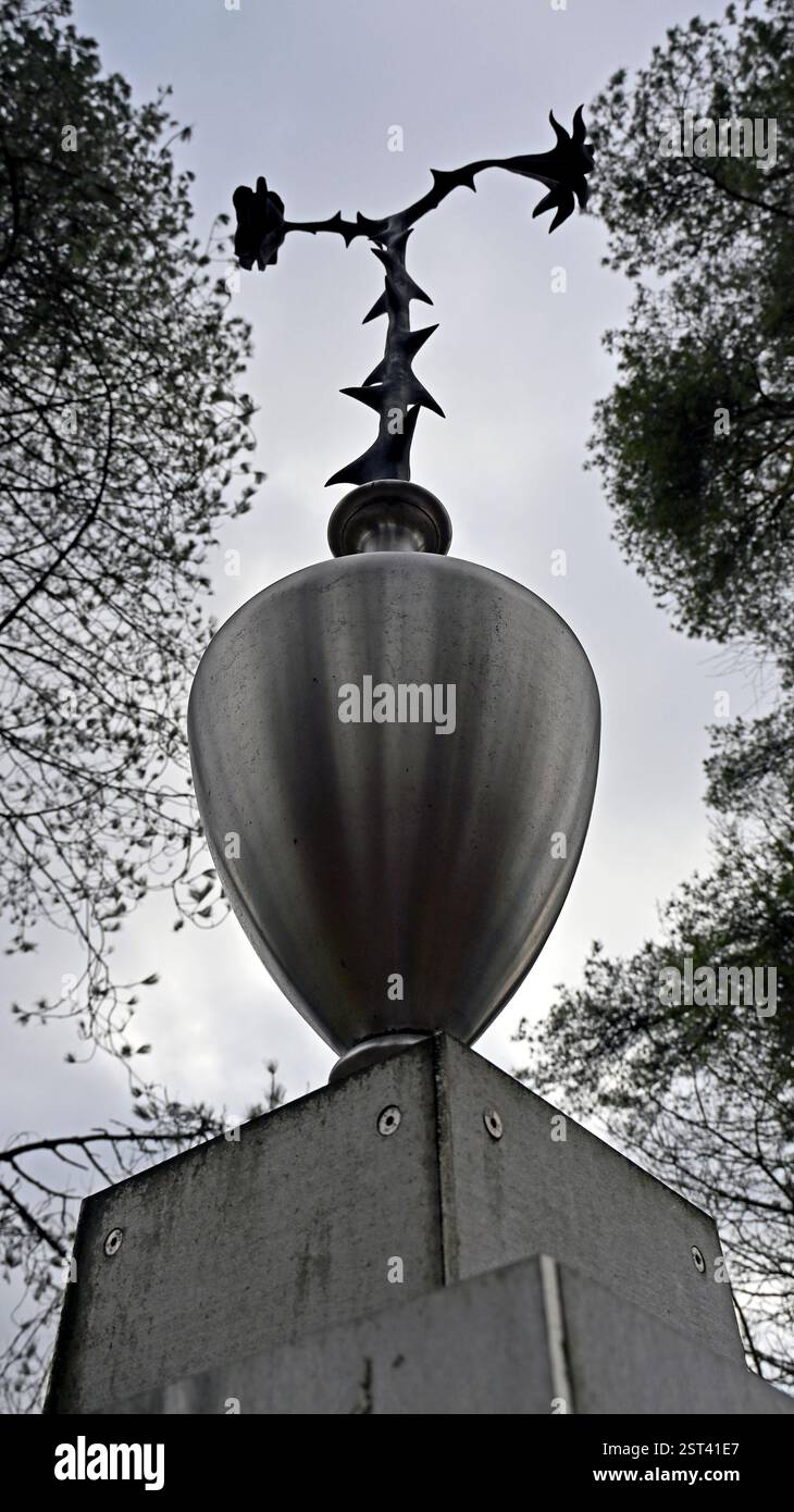 "A Flower in a Flower" (detail) , metal outdoor sculpture by Kier Smith ...