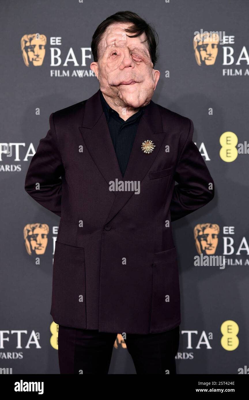 Adam Pearson bei der Verleihung der BAFTA Film Awards 2025 / 78th ...