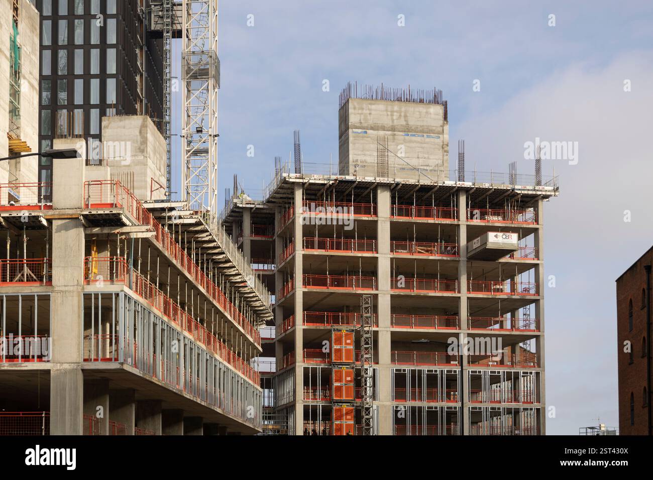 Manchester, uk, January 19th 2025 construction of a multi-storey ...