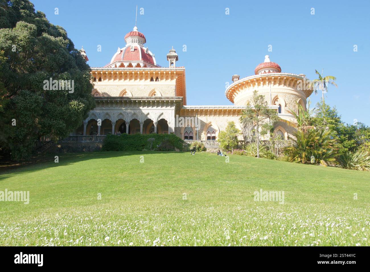 Monserrate Palace, Sintra. Romantic Revival masterpiece. Lush gardens ...