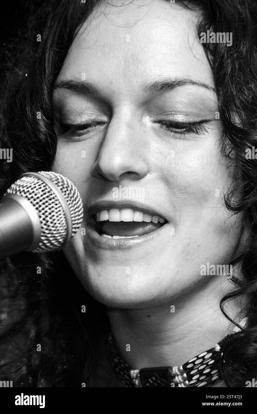RACHEL MARI KIMBER, CARDIFF, 2003: Singer songwriter Rachel Mari Kimber ...