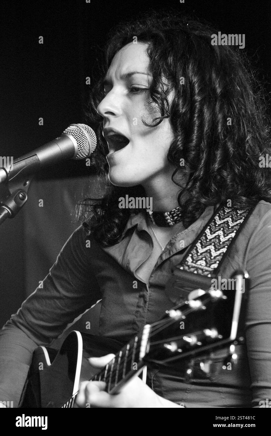 RACHEL MARI KIMBER, CARDIFF, 2003: Singer songwriter Rachel Mari Kimber ...