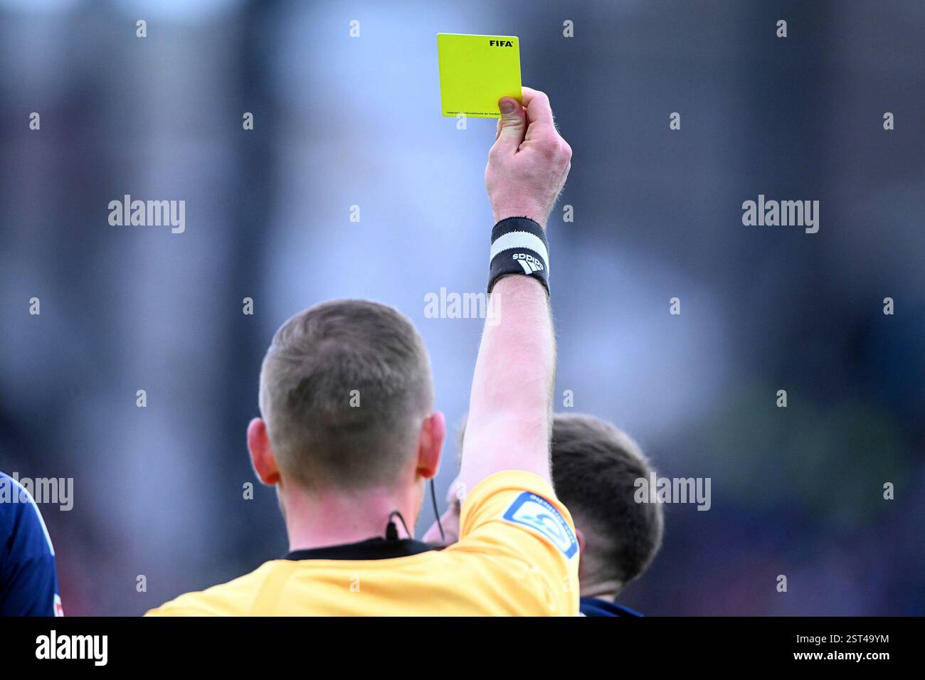 Regensburg, Deutschland. 16th Feb, 2025. Fussball; Spieltag 22; 2 ...