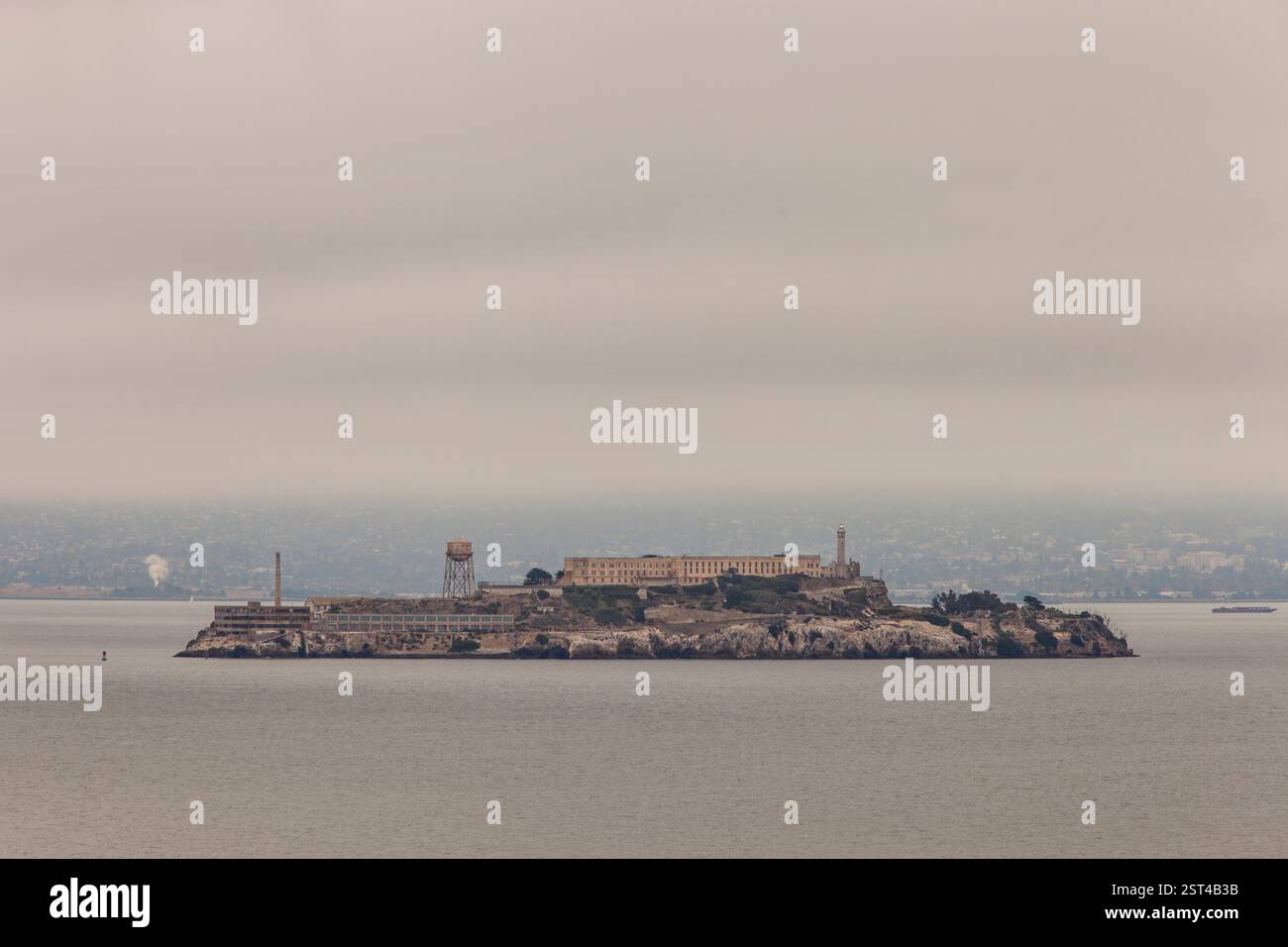 Prison room in alcatraz san hi-res stock photography and images - Alamy