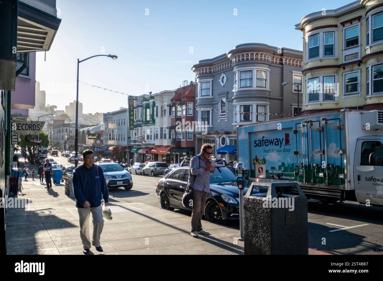 San Francisco street scene Italianate style buildings Stock Photo - Alamy