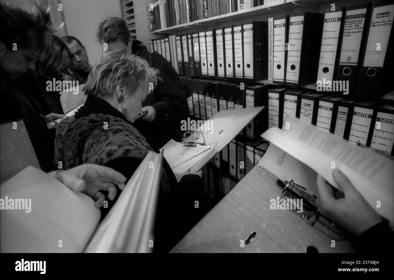 Germany, Berlin, 28.01.1992, Opening of the Matthias Domaschk Memorial ...
