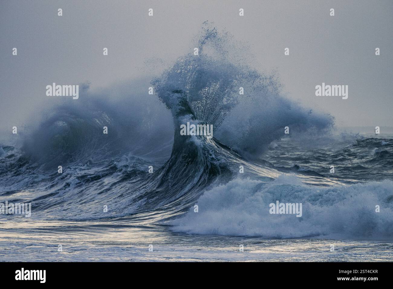 King Tides on the Pacific Coast Stock Photo - Alamy