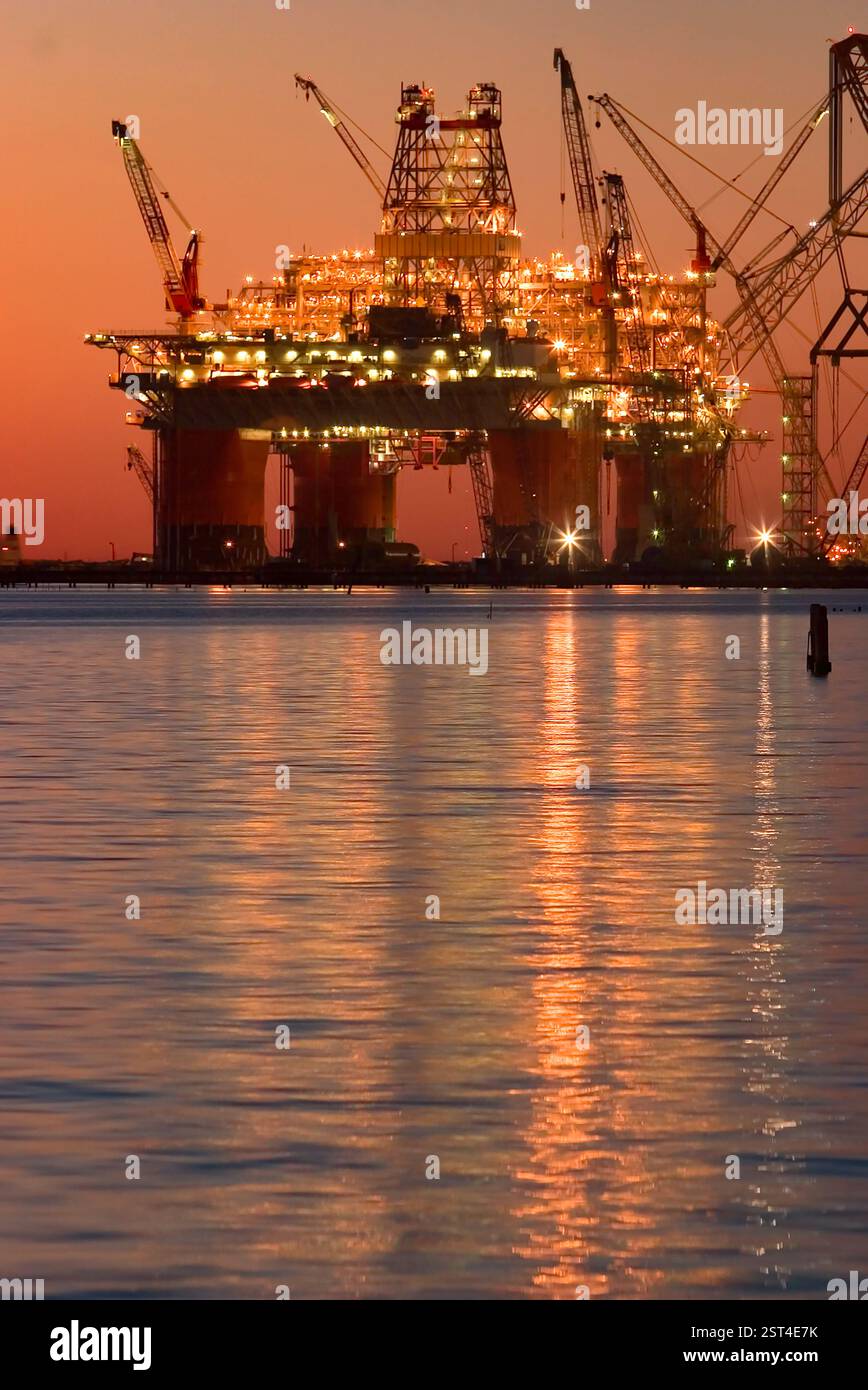 Offshore platform under construction in Texas Stock Photo - Alamy