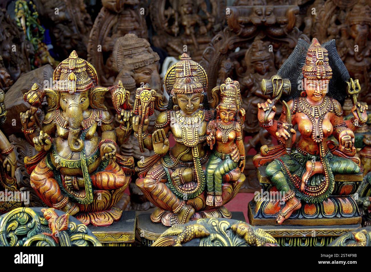 Statues of Ganesh ganpati elephant headed lord, Goddess Parvati and ...