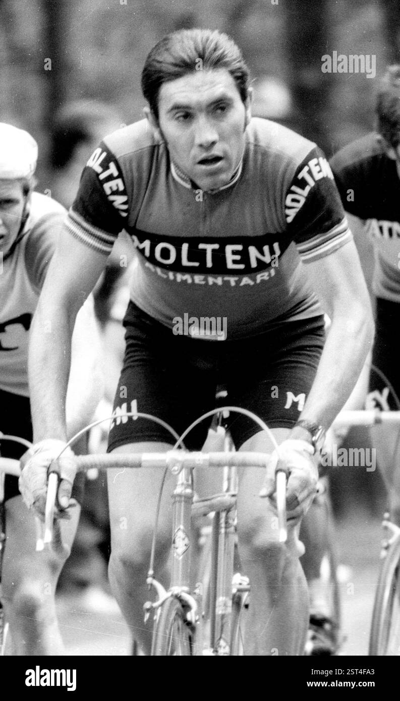 01.05.1974 Cycling, Cycling race, Around the Henninger Tower, field of ...