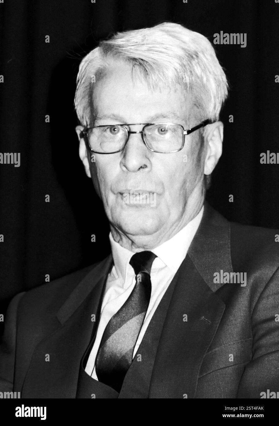 Authors reading Black and White Stock Photos & Images - Alamy