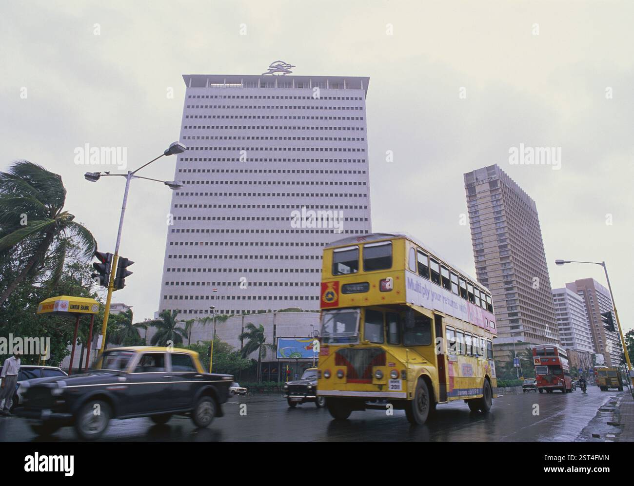 Nariman point bombay mumbai hi-res stock photography and images - Alamy