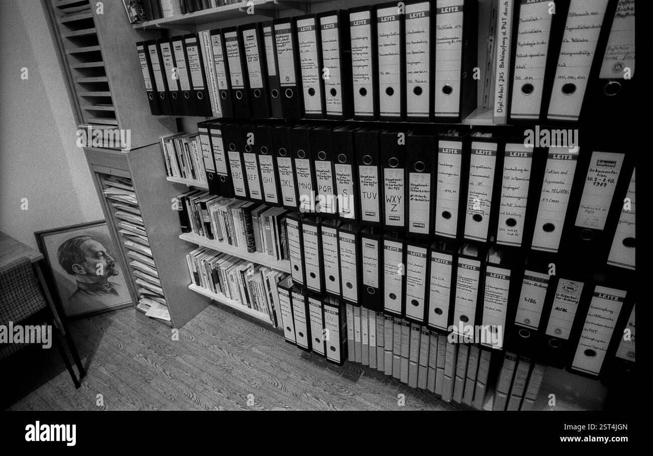 Germany, Berlin, 28.01.1992, Opening of the Matthias Domaschk Memorial ...