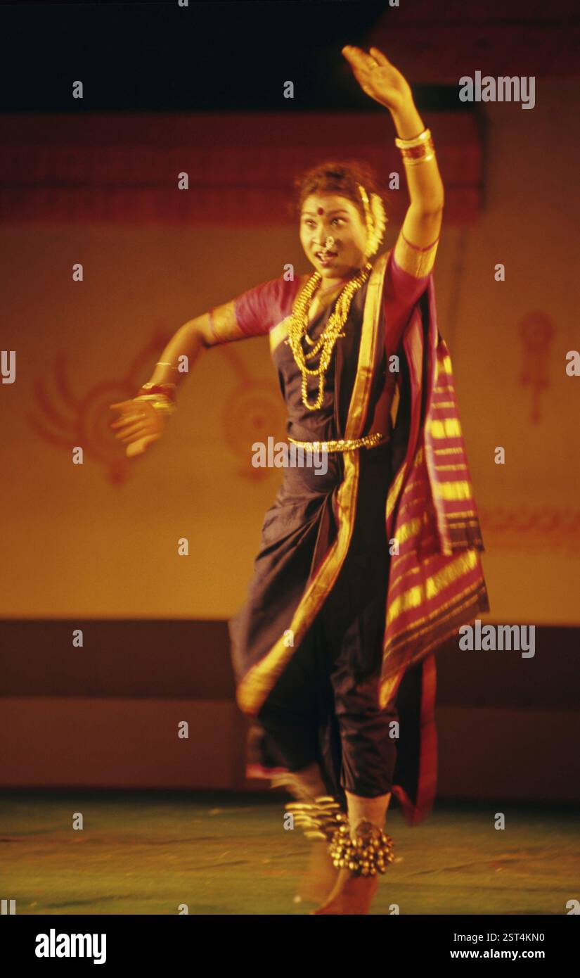 Maharashtrian man hi-res stock photography and images - Alamy