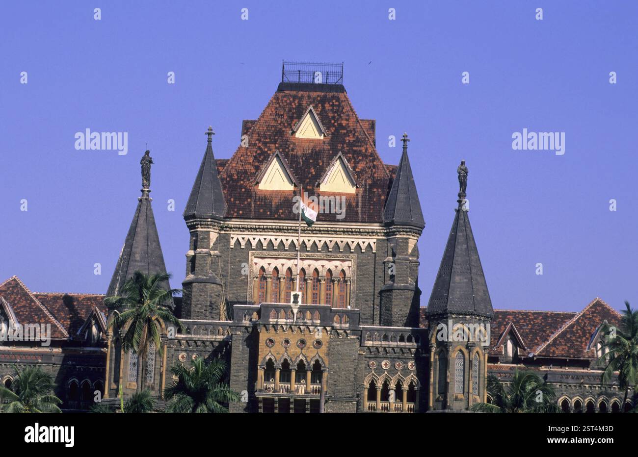 Mumbai law courts hi-res stock photography and images - Alamy