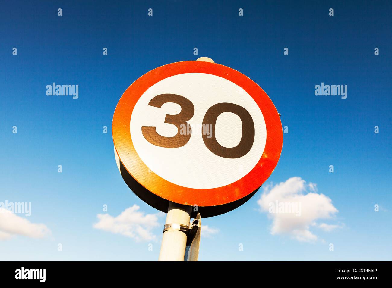 30mph speed limit sign, Road sign, road signs, UK road sign, UK road ...