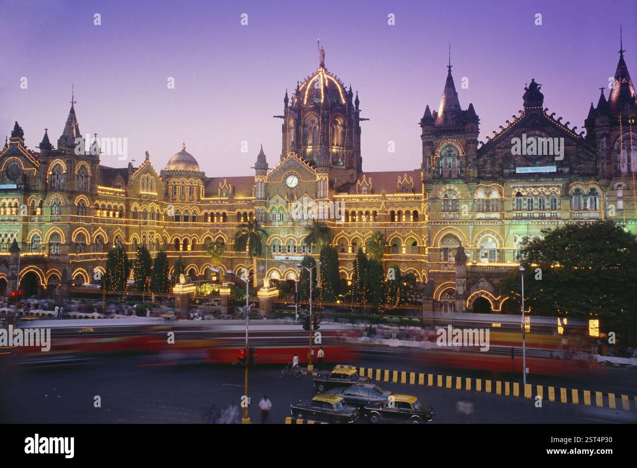 Traffic at illuminated Victoria Terminus VT now Chhatrapati Shivaji ...