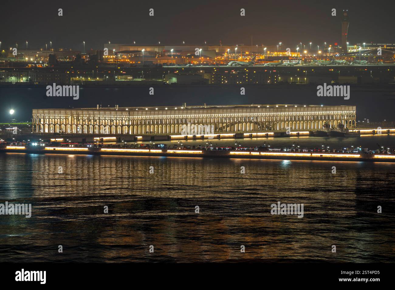 Cruise Terminal Old Doha Port Mina District Qatar Stock Photo - Alamy