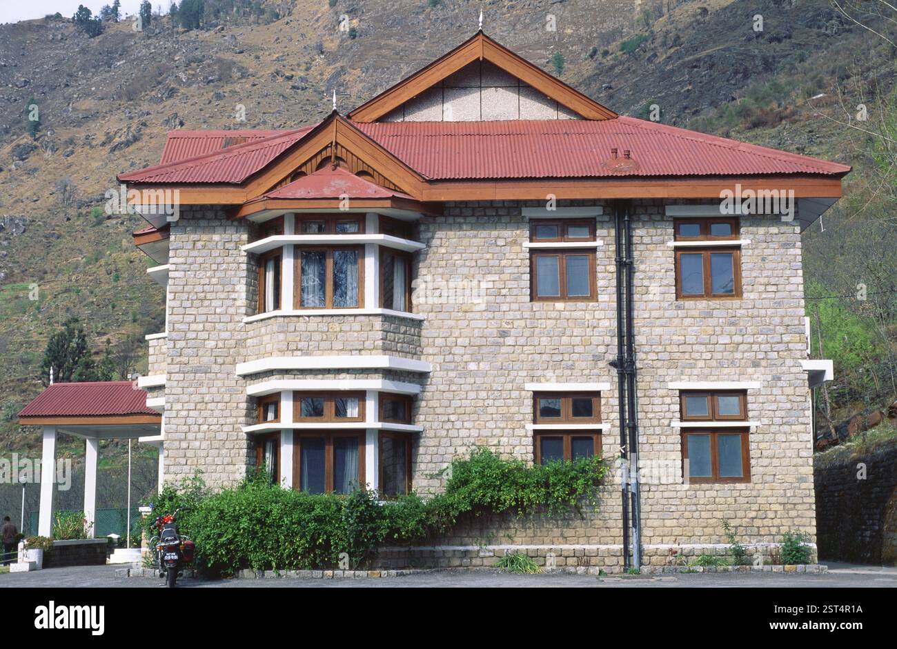 Manali india walking hi-res stock photography and images - Alamy