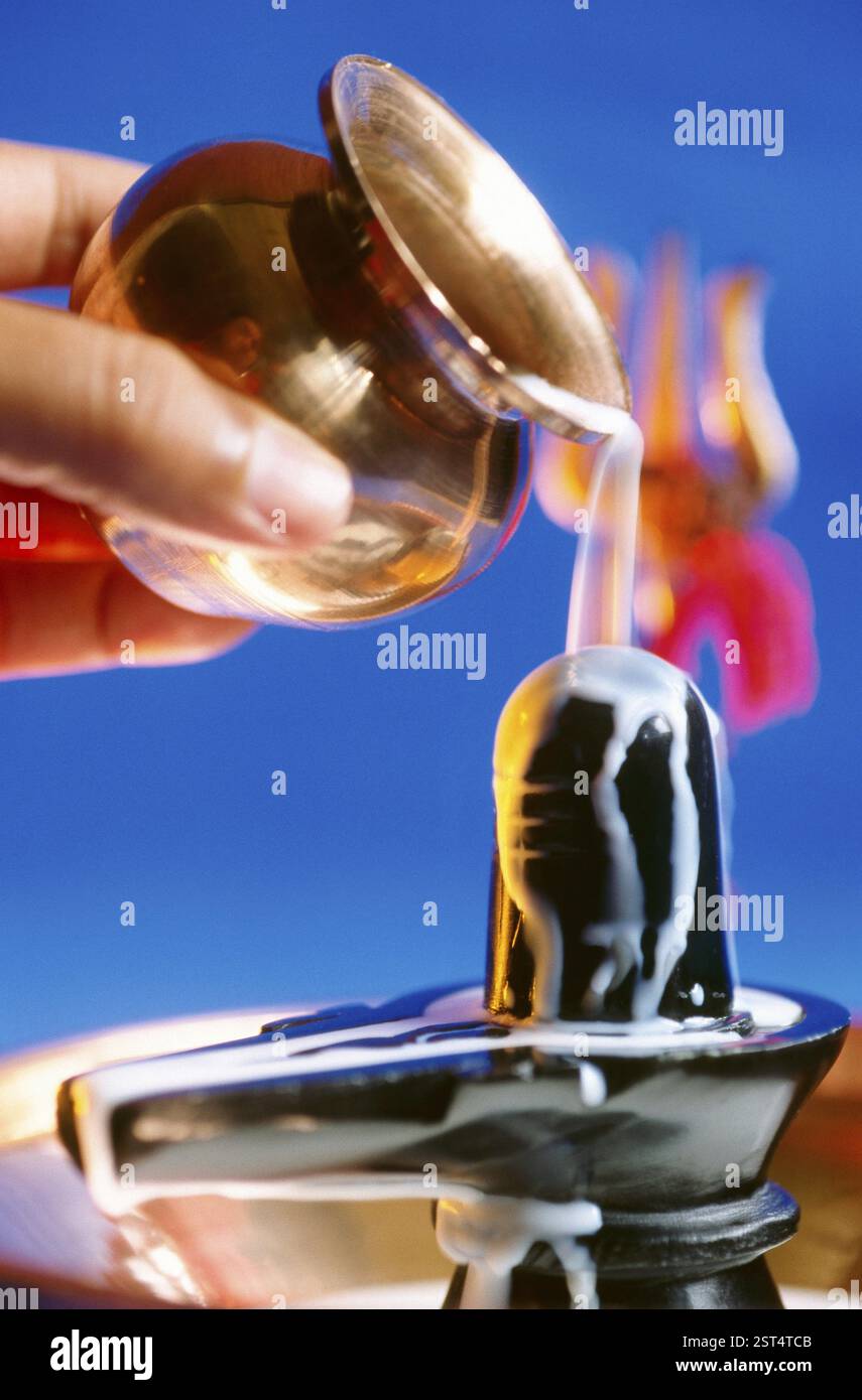 Phallus of shiva hi-res stock photography and images - Alamy