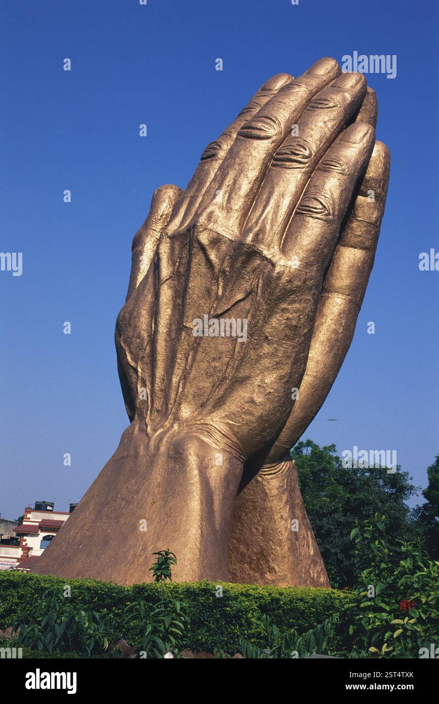 Namaskar bronze hands welcome to city, Ahmedabad, Gujarat, India, Asia ...