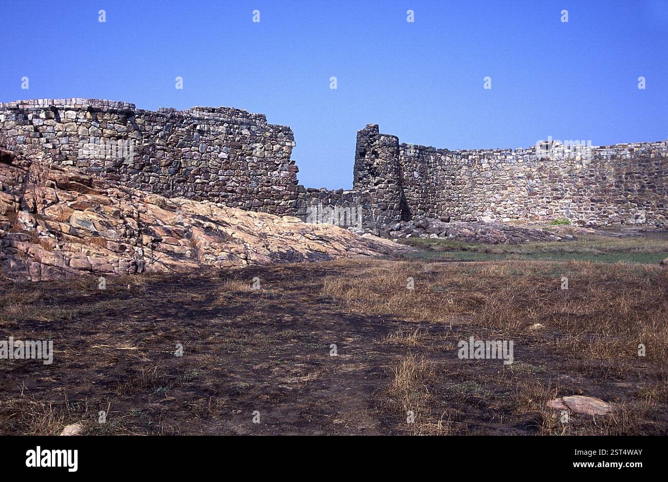 Protection wall of Fort Sindhudurgh damaged by sea, Malvan, Maharashtra ...