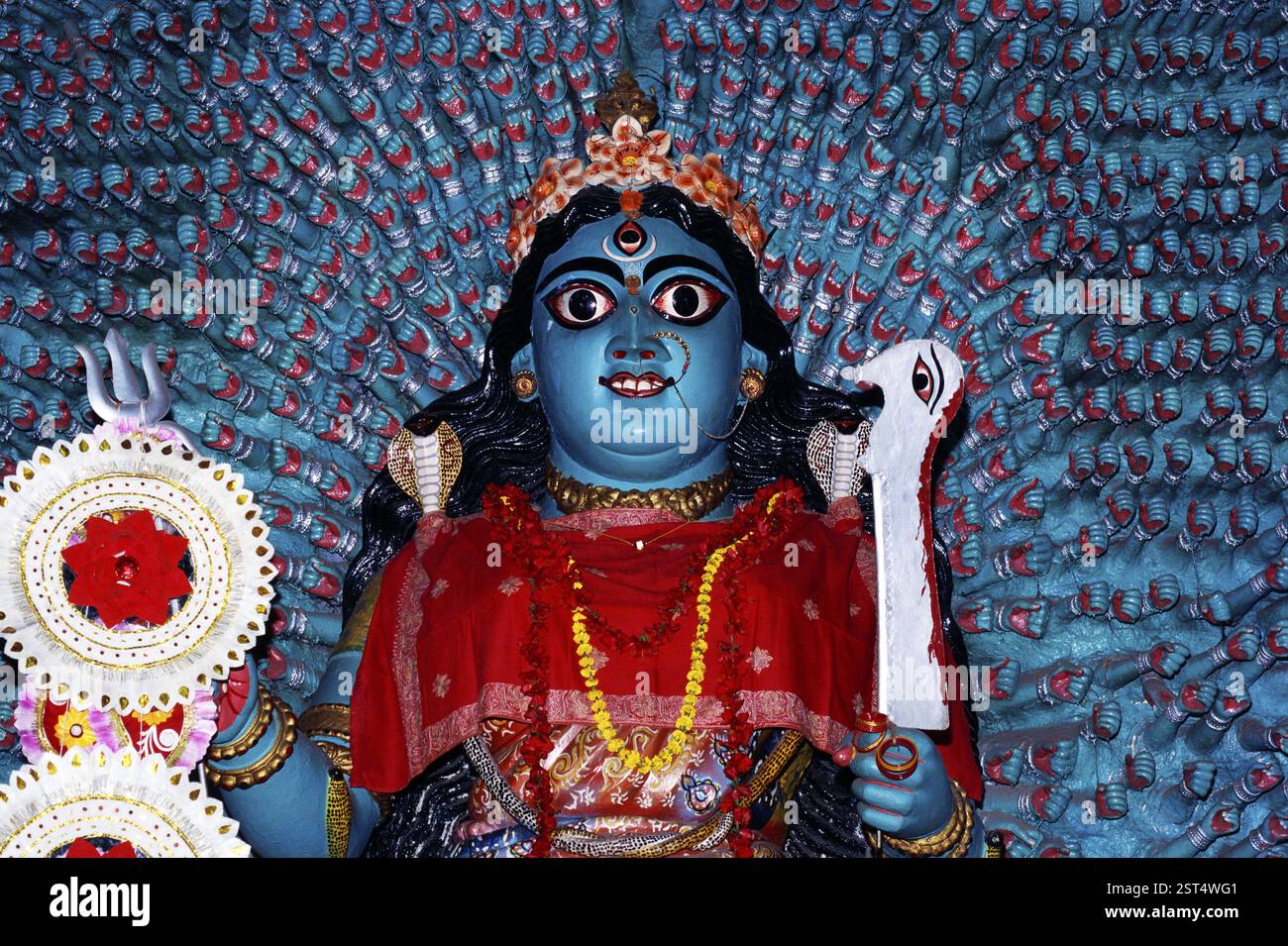 Hazar Hath Kali 1000 hands Kali in private house at Howrah, West Bengal ...