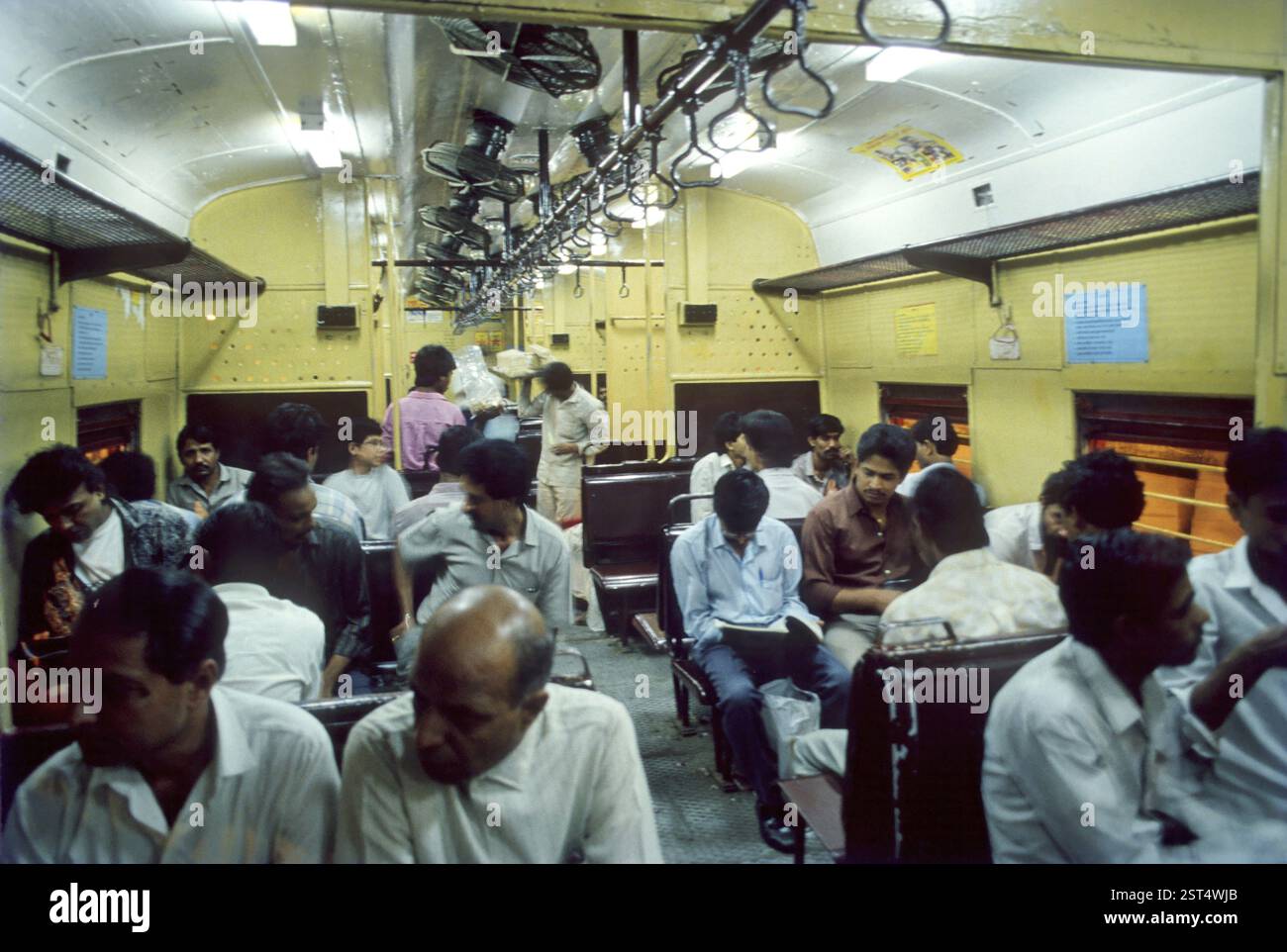 Mumbai Local Train Stock Photo - Alamy