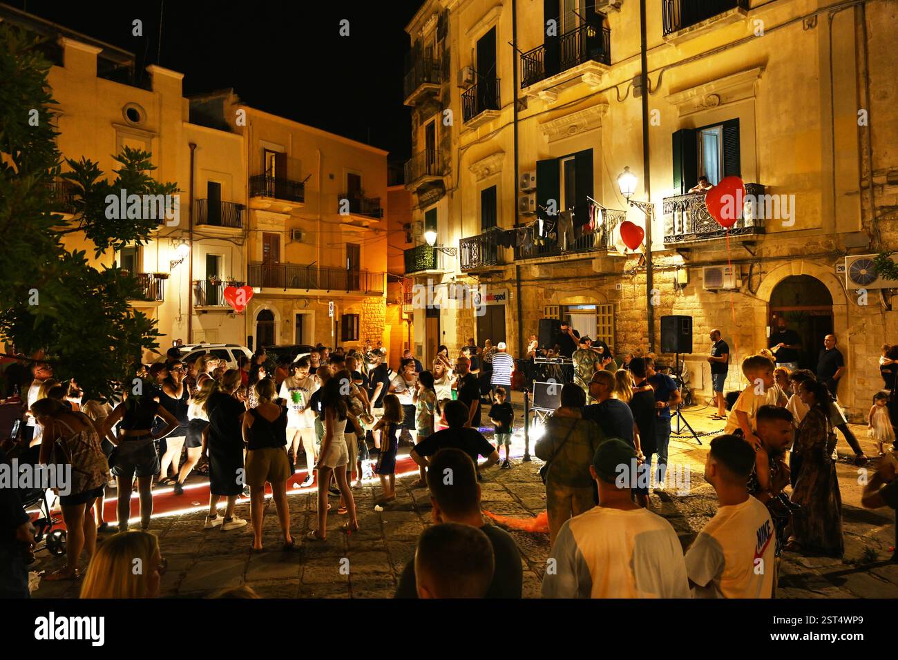 Wedding party in the old town of Bari Stock Photo - Alamy