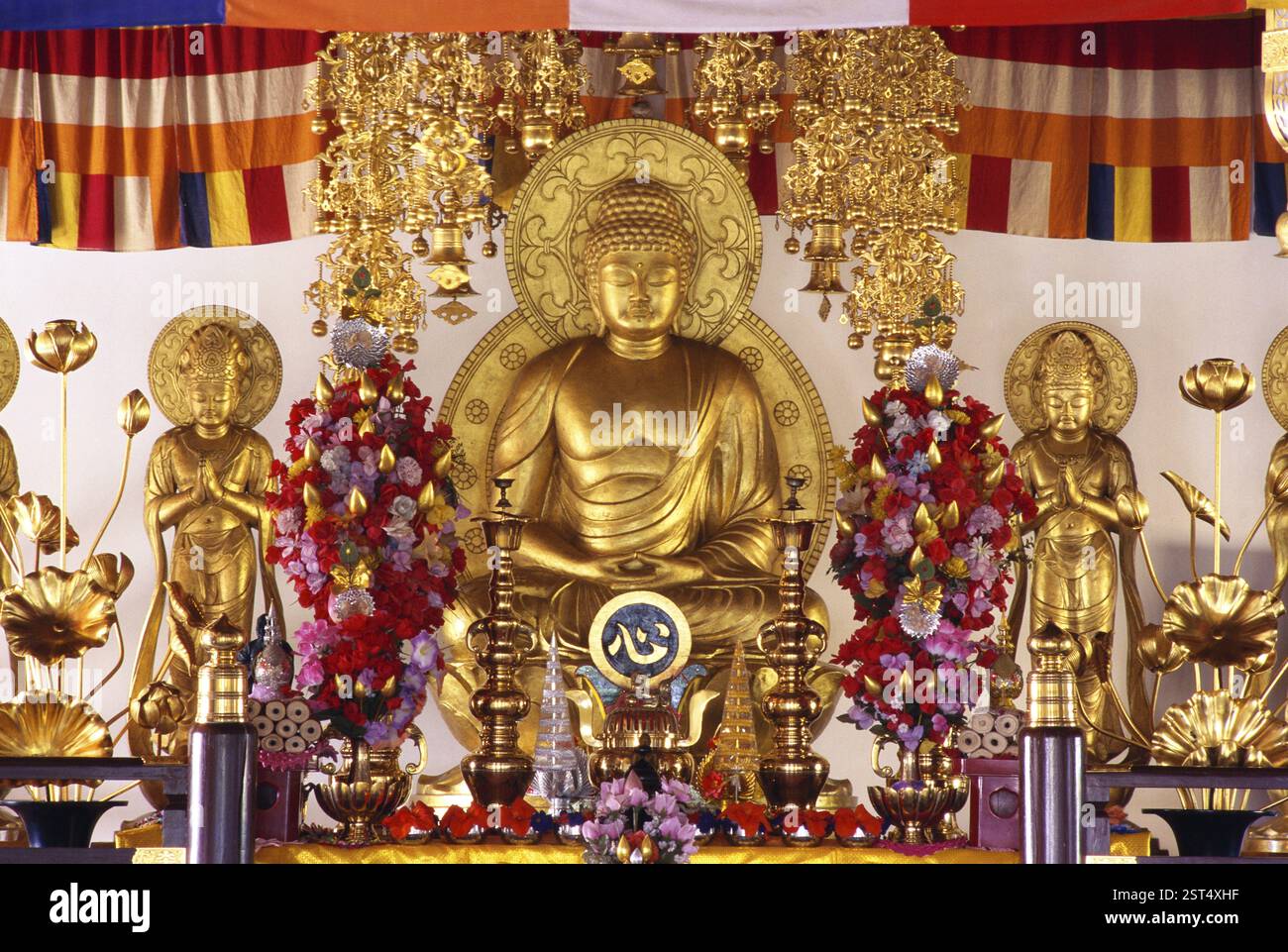 Japanese god idol in temple hi-res stock photography and images - Alamy
