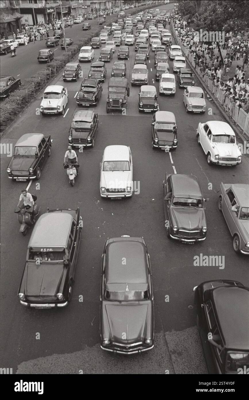 Cars Vehicles Automobiles and scooters, Traffic on marine drive, Bombay ...