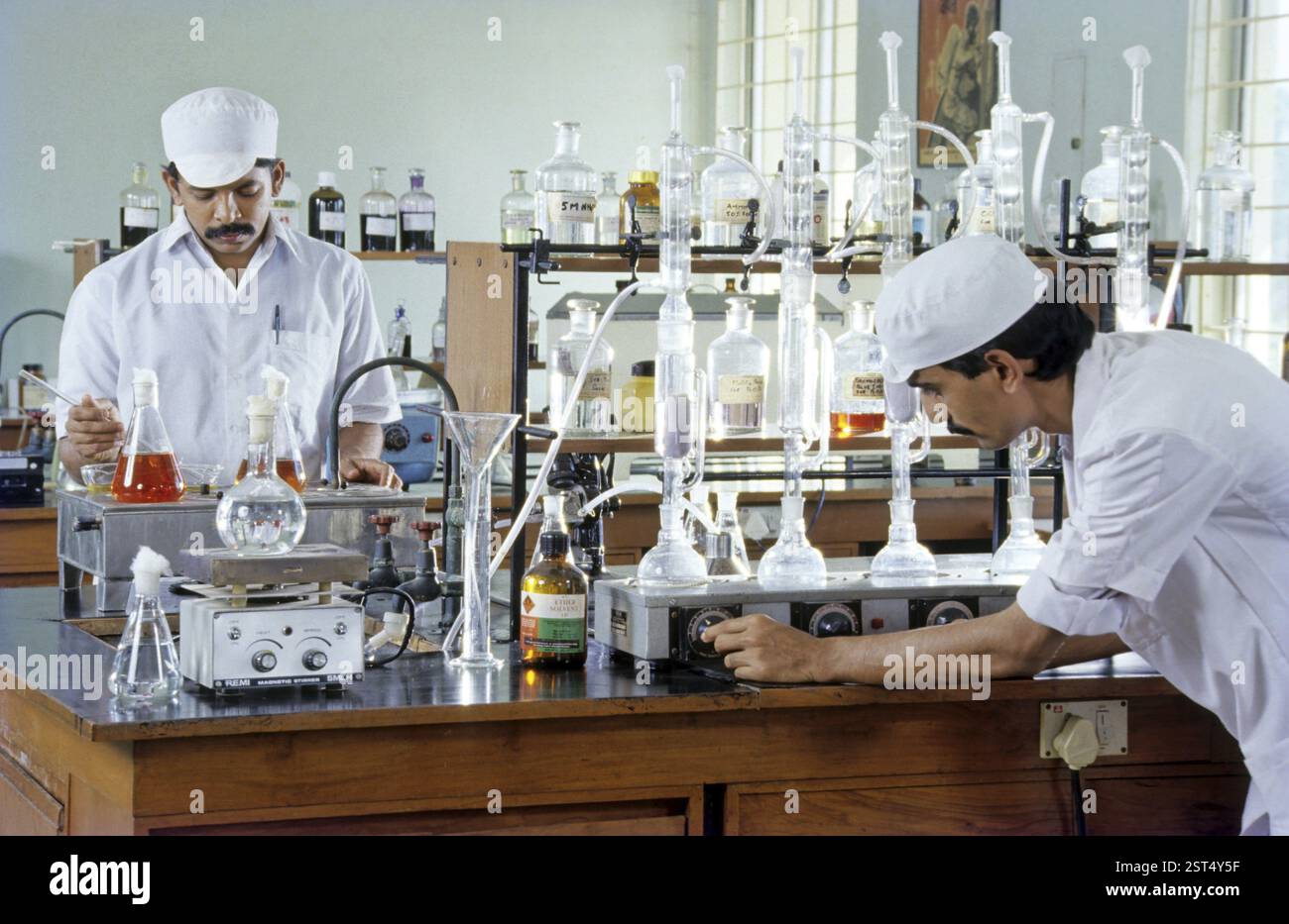 Laboratory instruments hi-res stock photography and images - Alamy