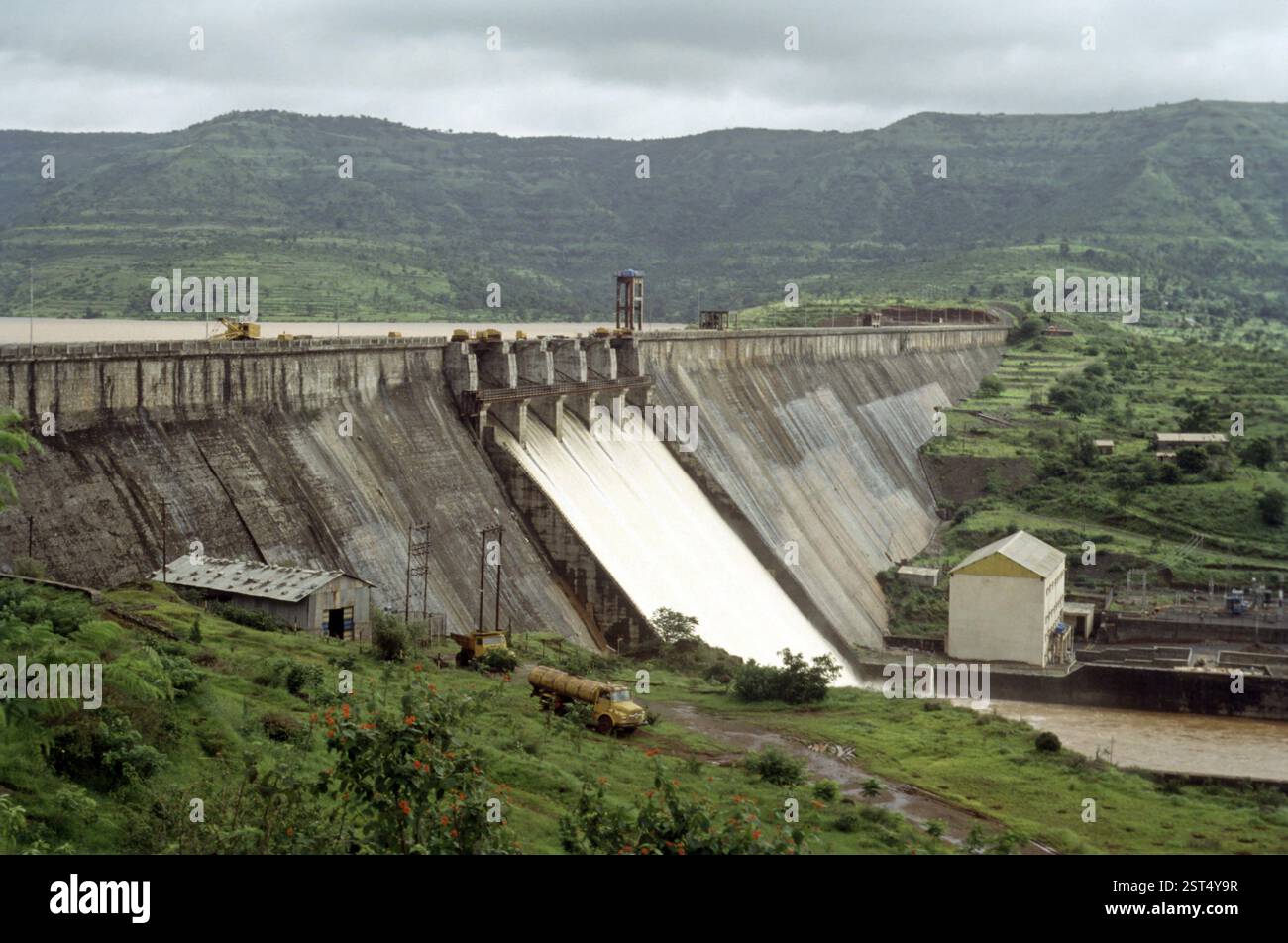 Varasgaon dam hi-res stock photography and images - Alamy