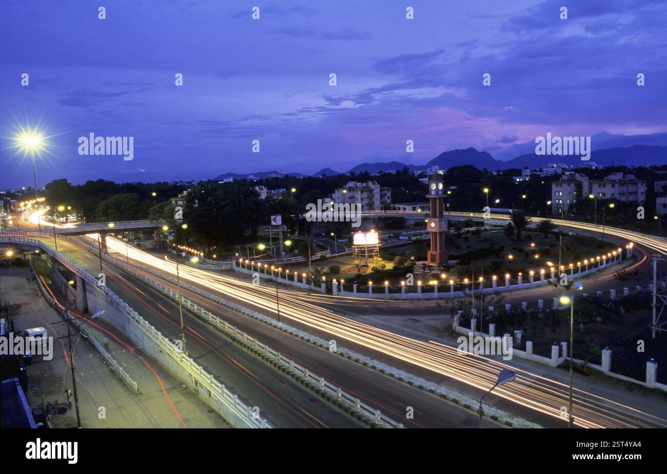 Architectural flyover hi-res stock photography and images - Alamy