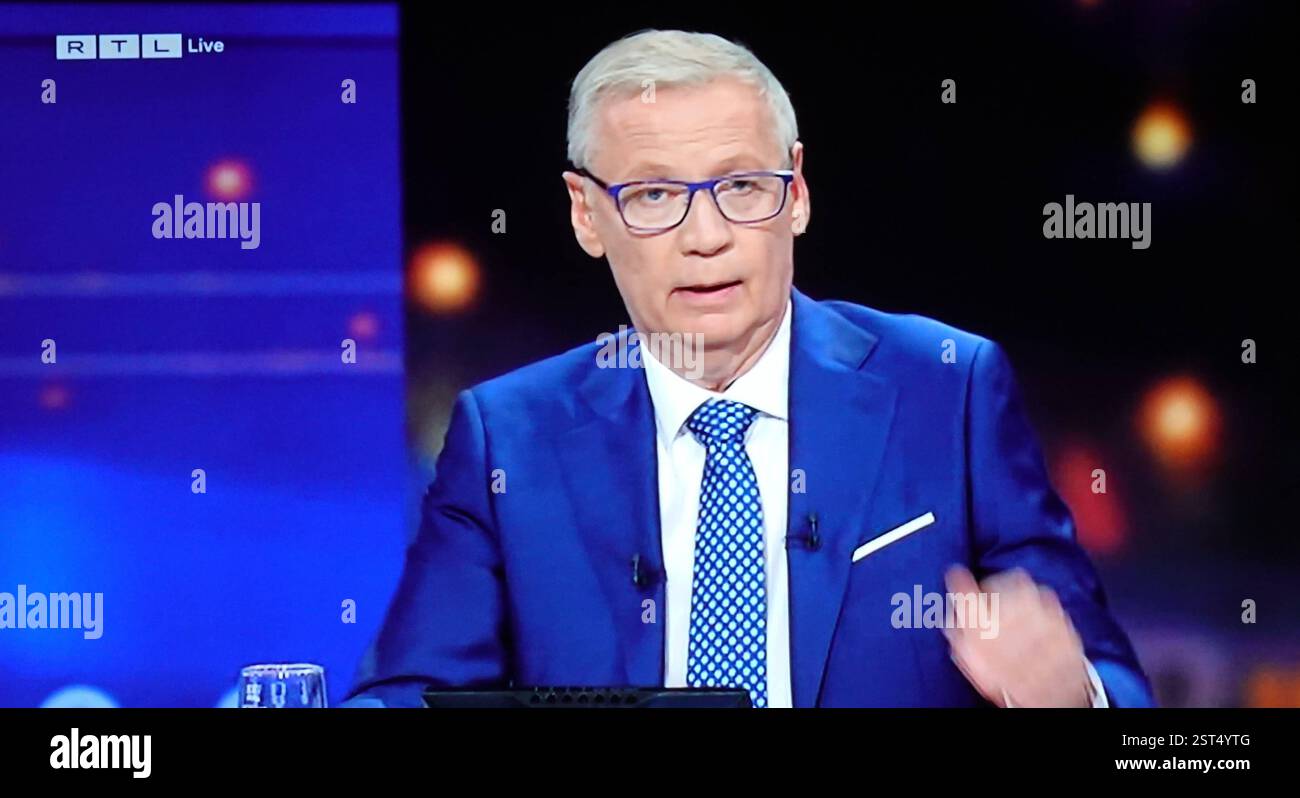 Günther Jauch als Moderator bei Schlagabtausch zur Bundestagswahl in ...