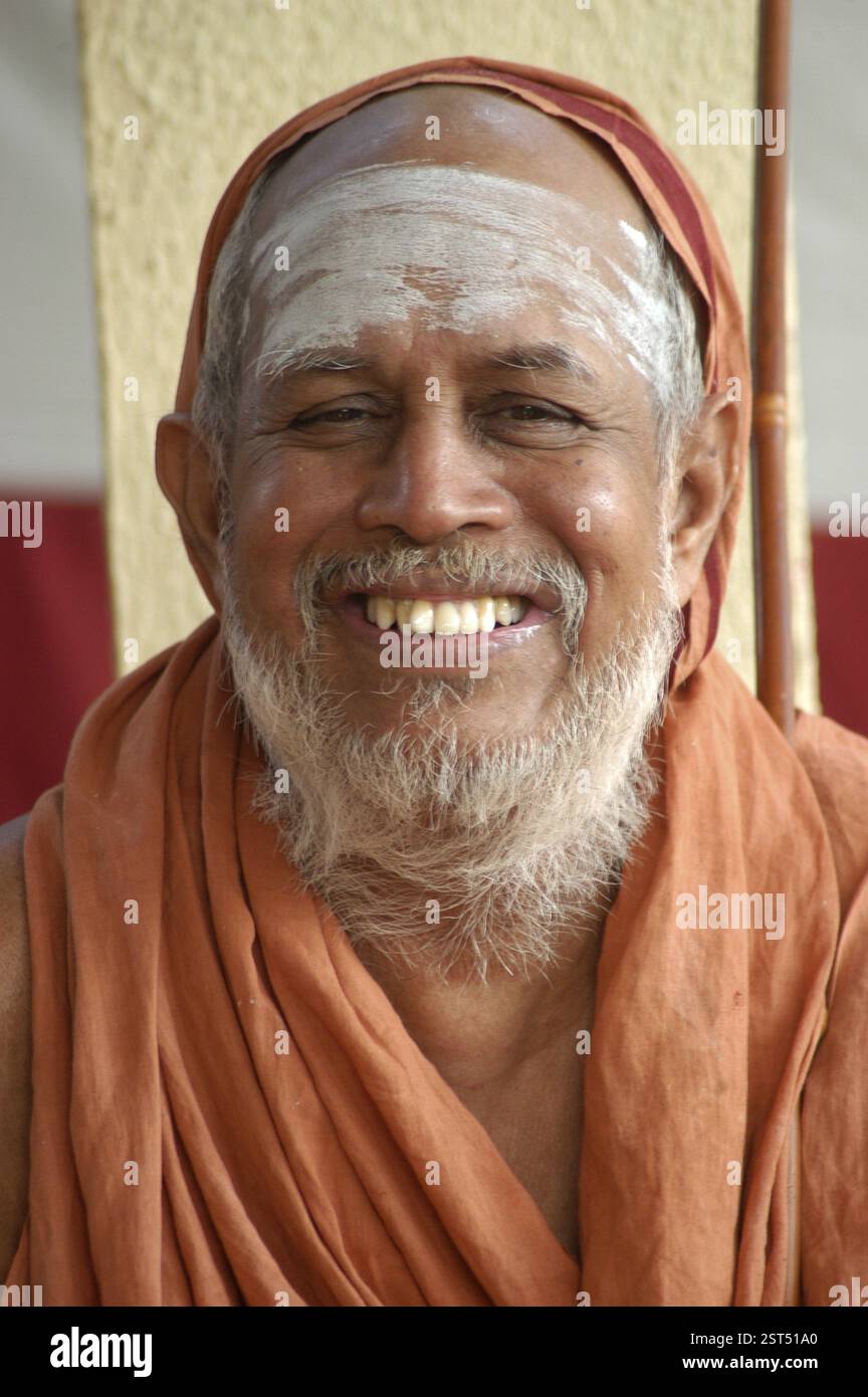 His Holiness The Sankaracharaya of Kanchi Sri Jayendra Saraswati, India ...