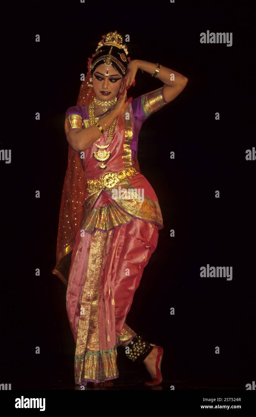 Indian dance mudras hi-res stock photography and images - Alamy