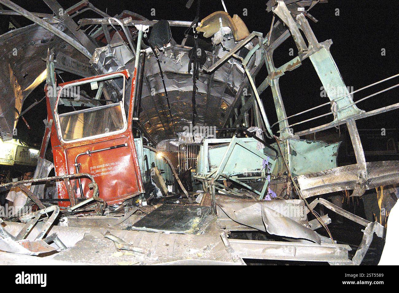 Bomb blast on BEST Bus near Ghatkopar Telephone Exchange Vehicle Auto ...