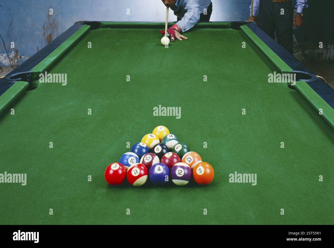 Rack pool balls set up hi-res stock photography and images - Alamy
