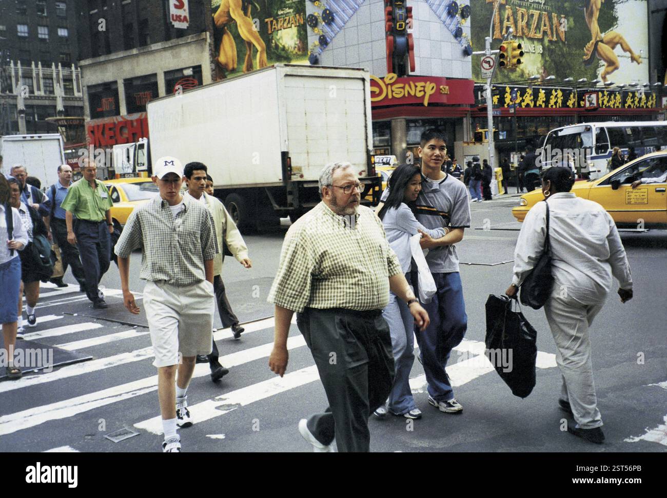 Times square 1999 hi-res stock photography and images - Alamy