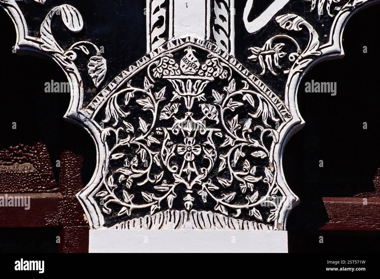 Colourful stucco work on pillar of Husainabad Chhota Imambara, Lucknow ...