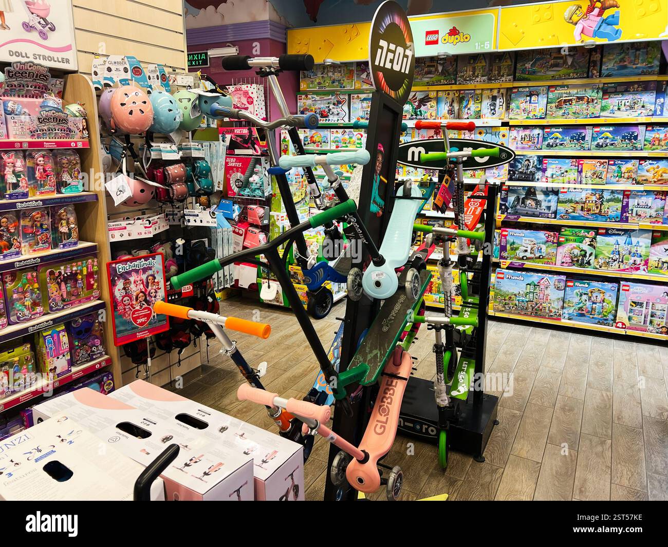 Toy racking hi-res stock photography and images - Alamy