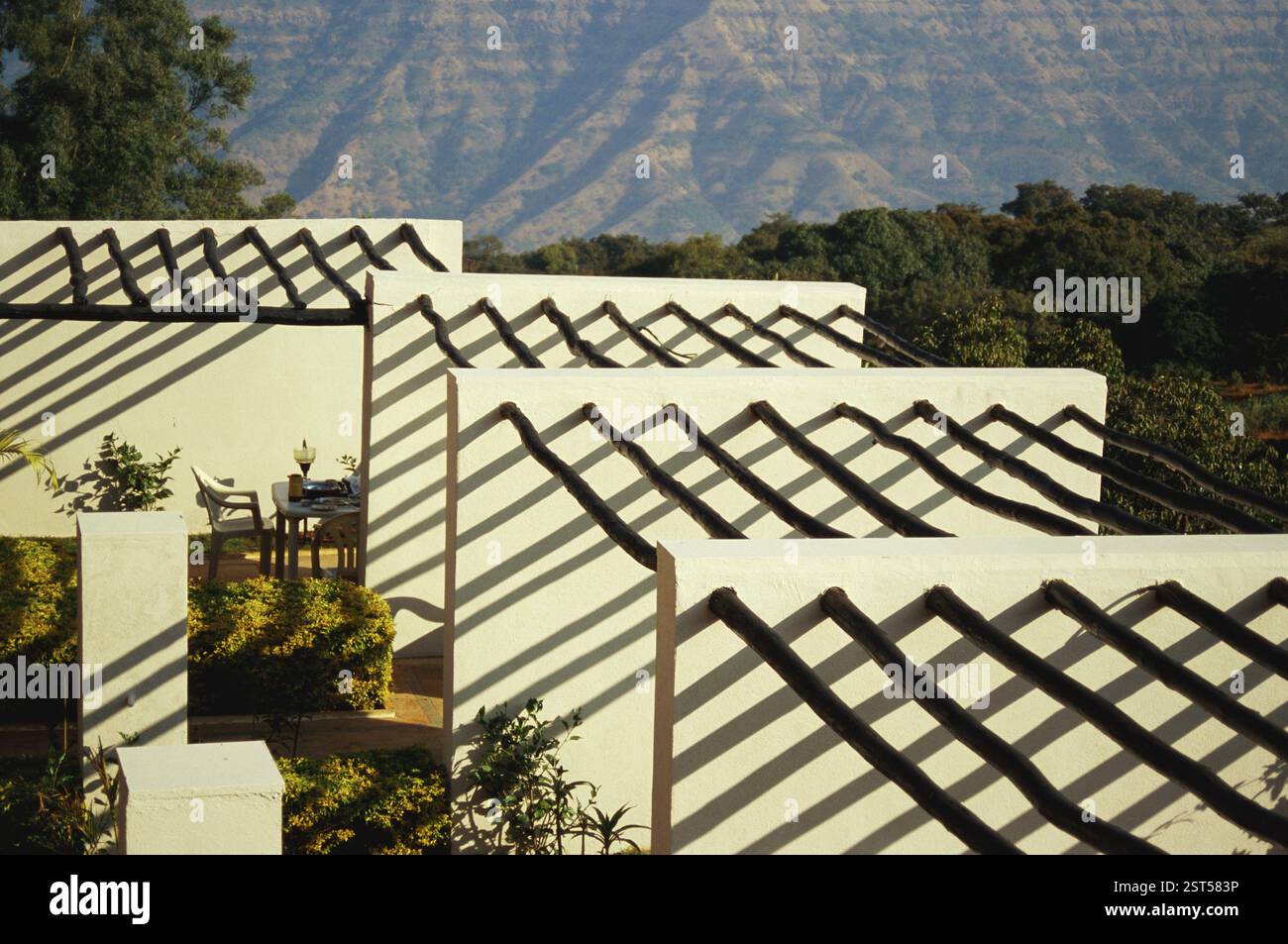 Wooden architecture, india hi-res stock photography and images - Alamy