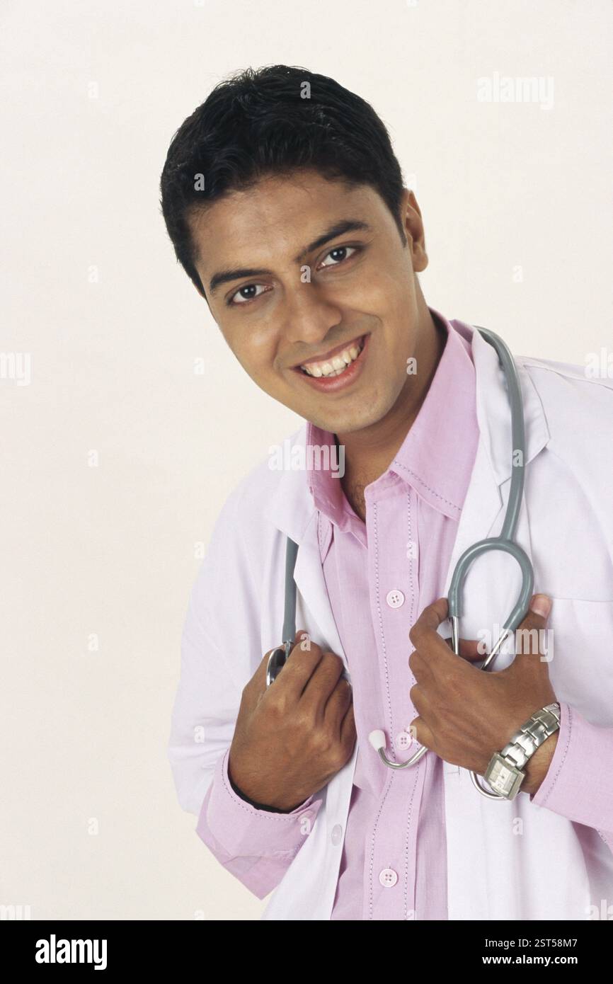 Doctor in india hi-res stock photography and images - Alamy