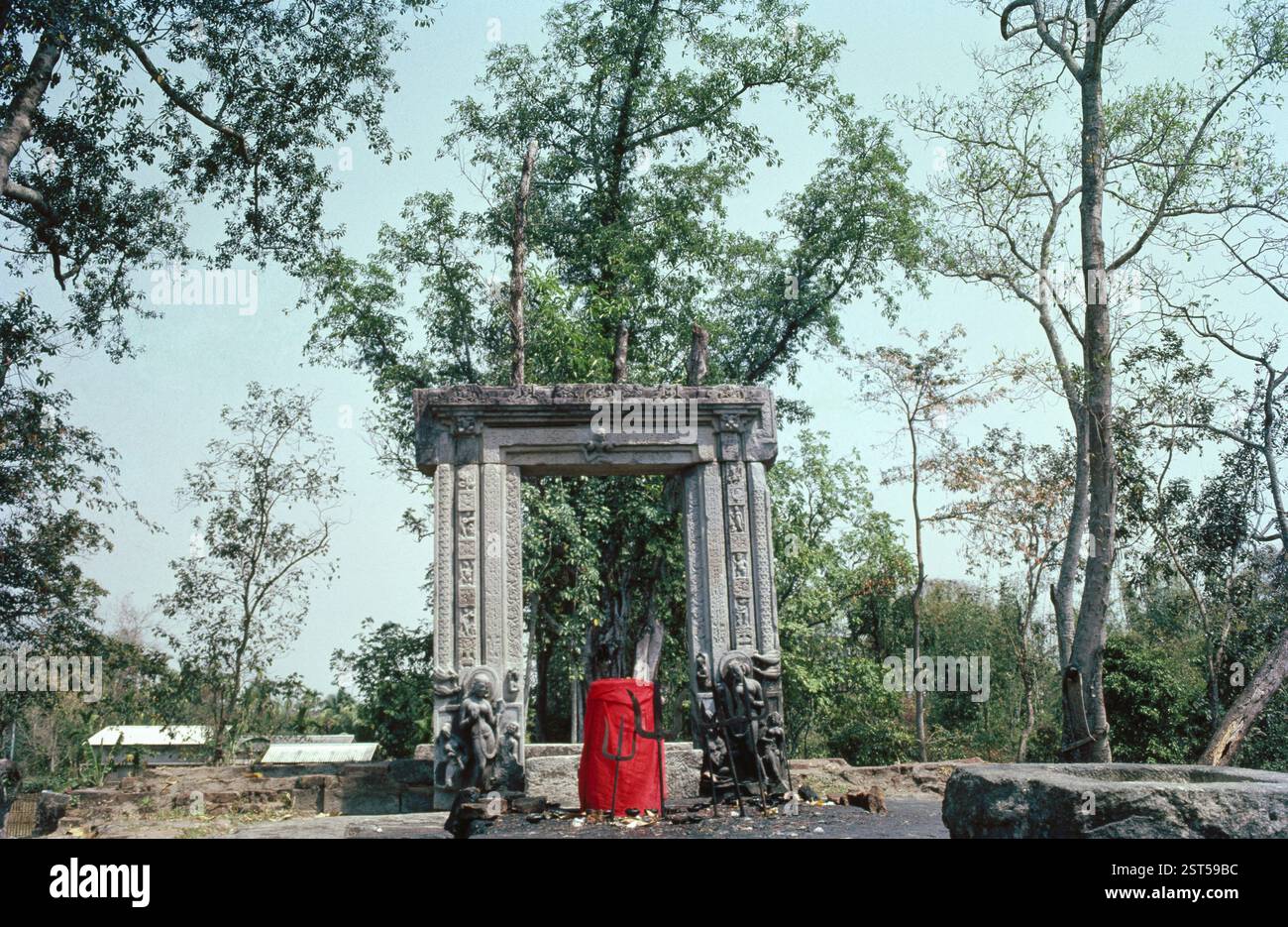 God Shiv linga, Da Pabatia, assam, india Stock Photo - Alamy
