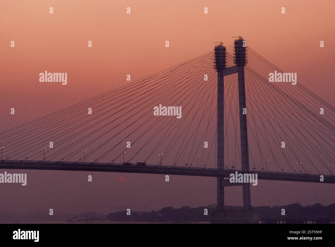 Vidyasagar Setu (New Howrah Bridge) over Hooghly river, Calcutta, West ...